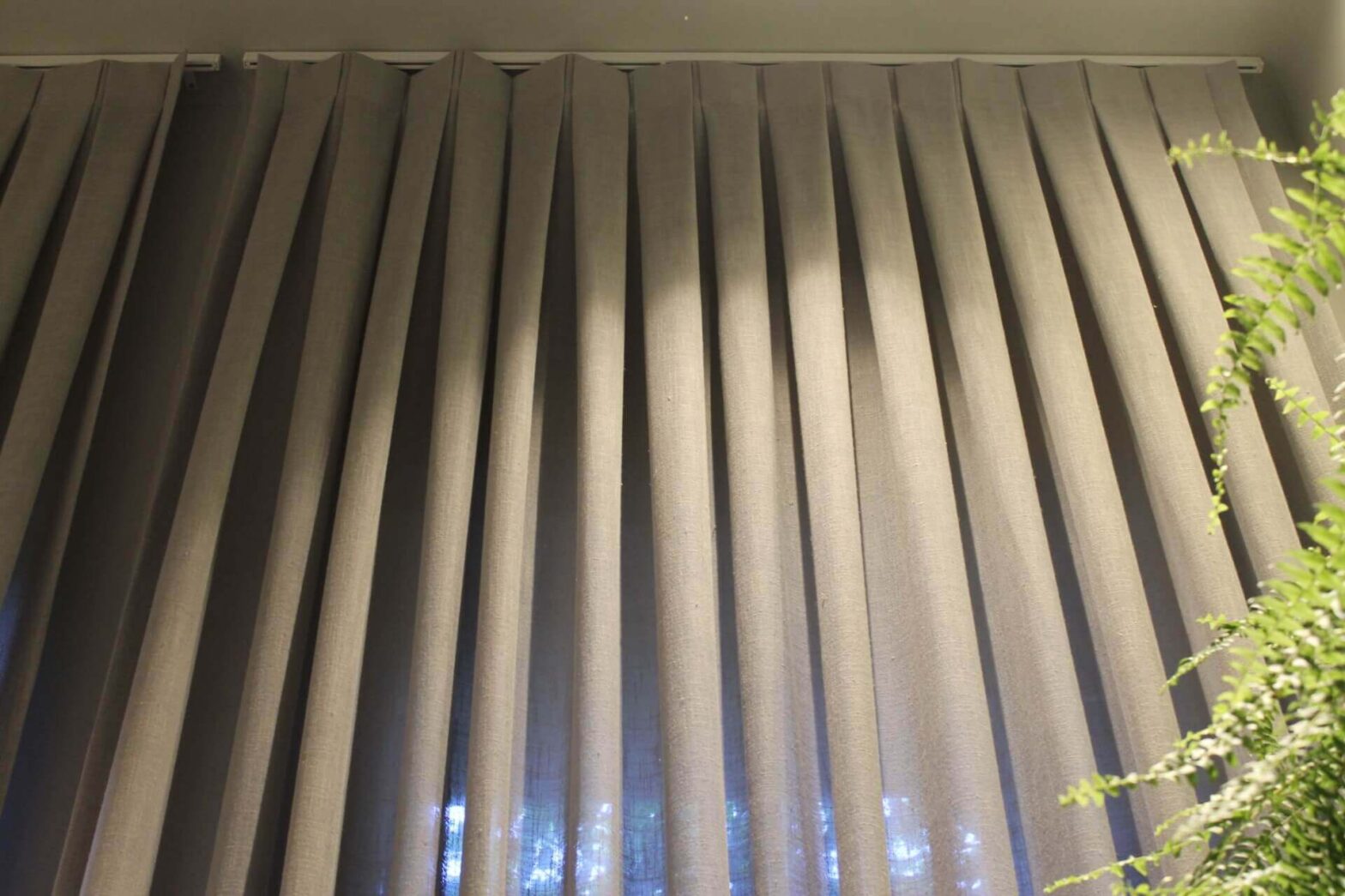 Conheça os principais tipos de pregas de cortina - Promex Decor